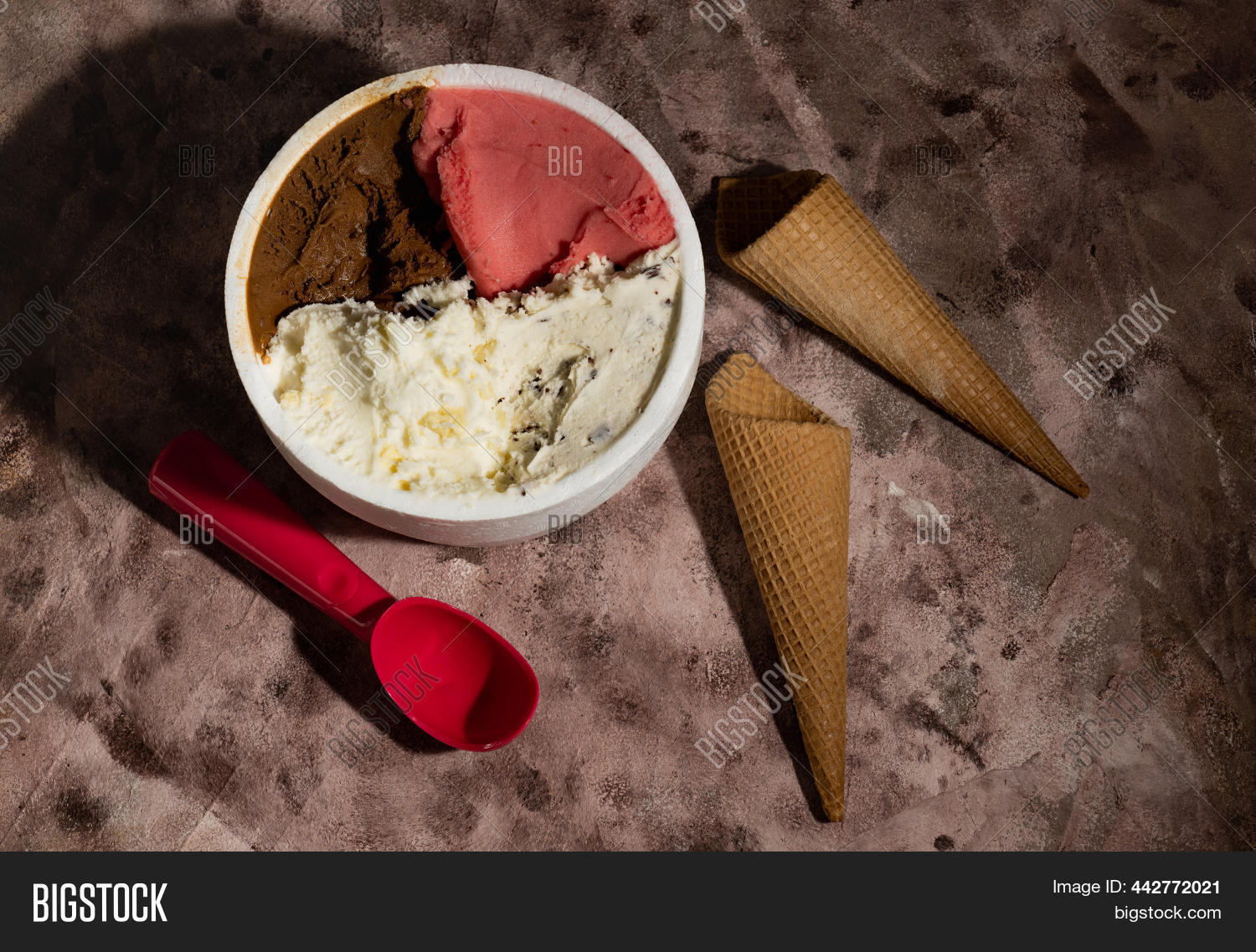 Kilo Pot Ice Cream Image & Photo (Free Trial) | Bigstock