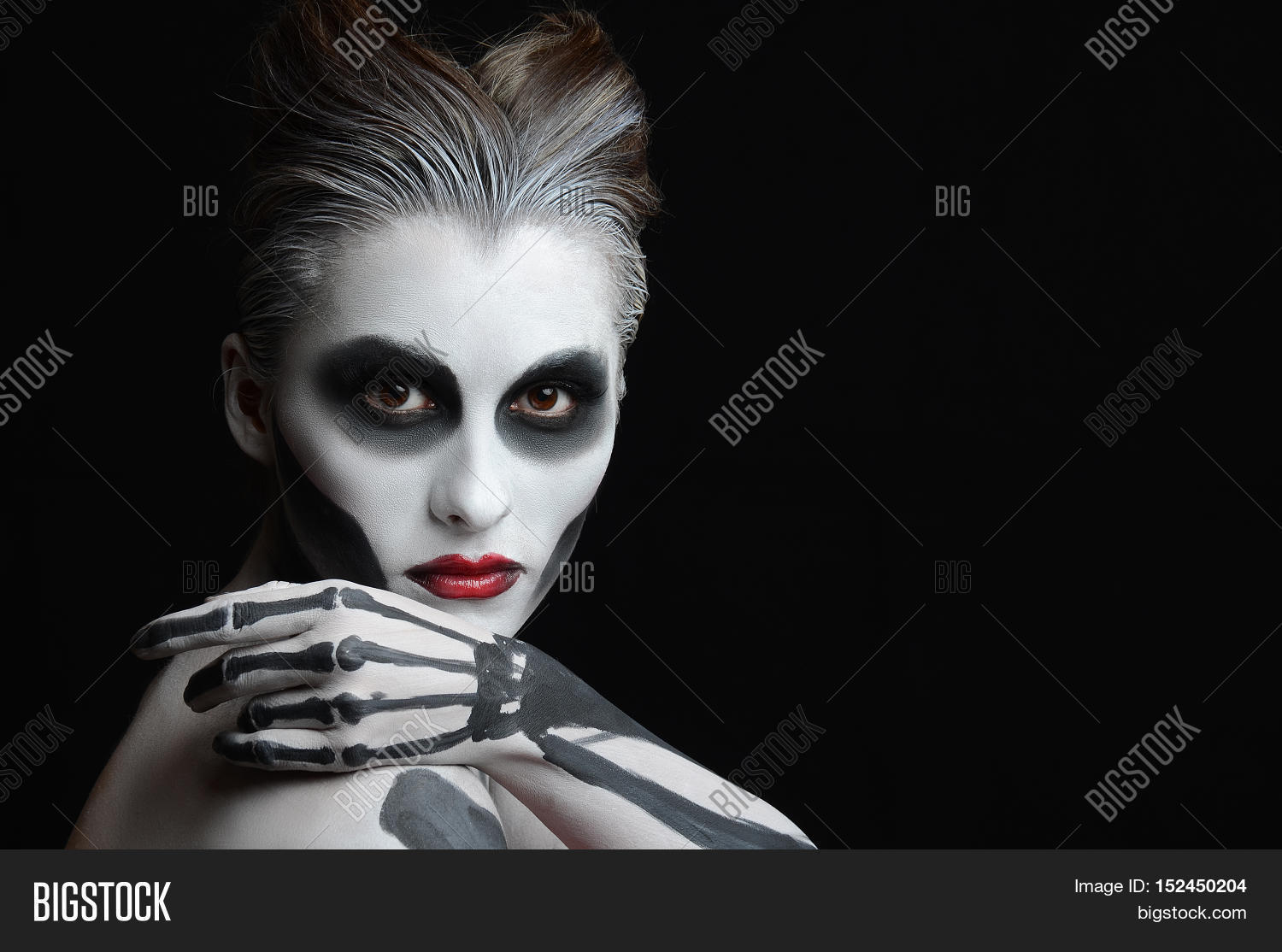 Young Woman Dead Mask Image & Photo (Free Trial) | Bigstock