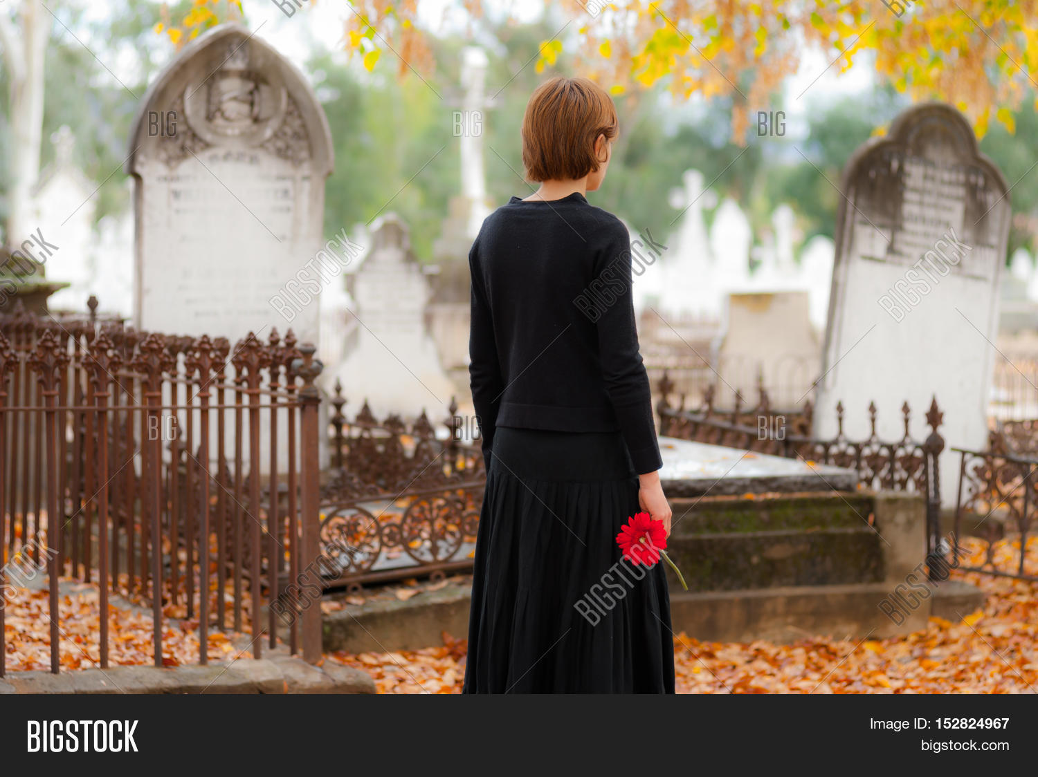 Young Woman Mourning Image & Photo (Free Trial) | Bigstock