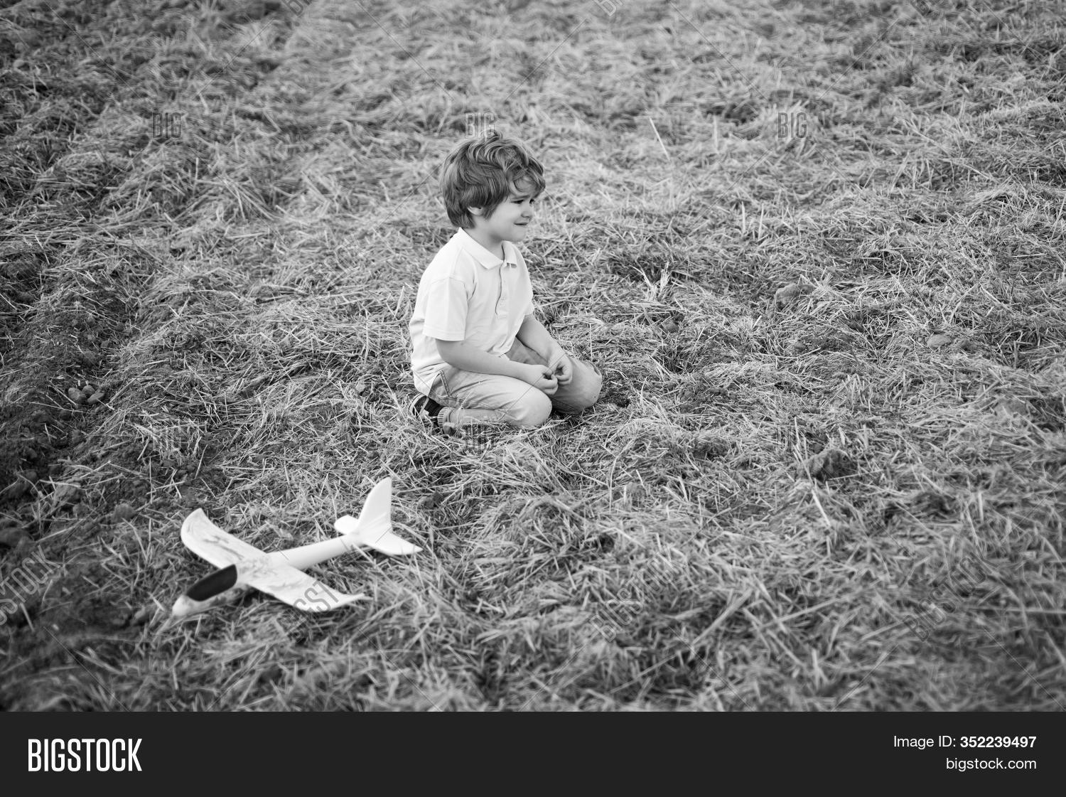 Little Boy Cry. Crying Image & Photo (Free Trial) | Bigstock