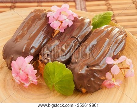 Eclair Chocolate Image & Photo (Free Trial) | Bigstock