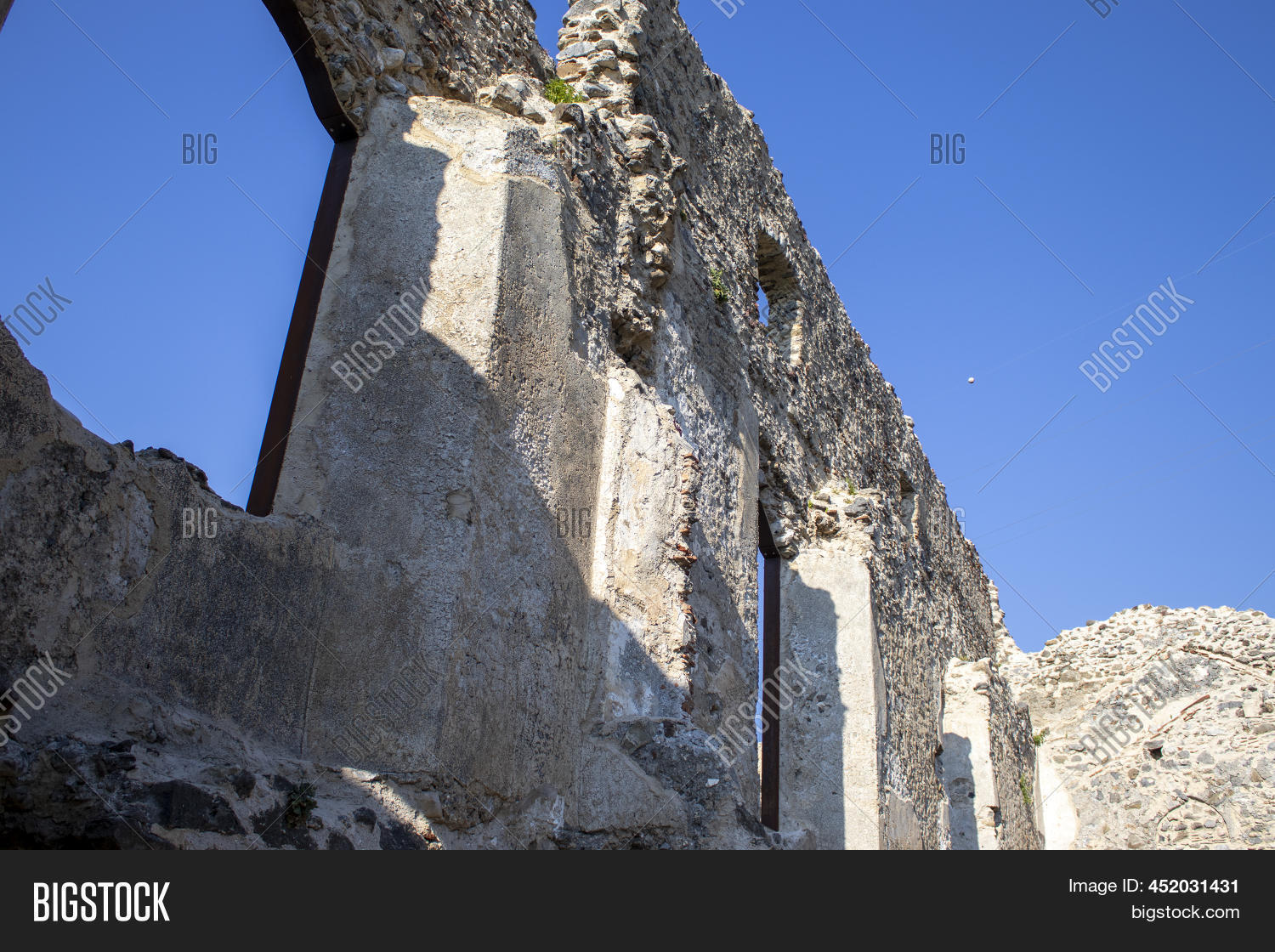 Medieval Ruined Castle Image & Photo (Free Trial) | Bigstock