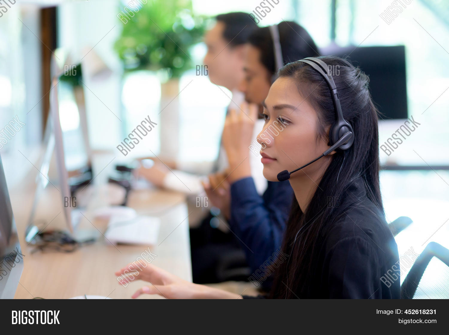 Customer Service Image & Photo (Free Trial) | Bigstock