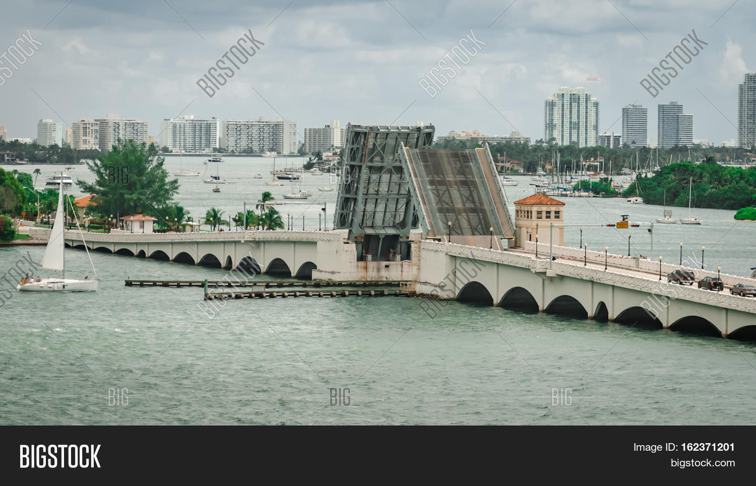Retractable Bridge Image & Photo (Free Trial) | Bigstock