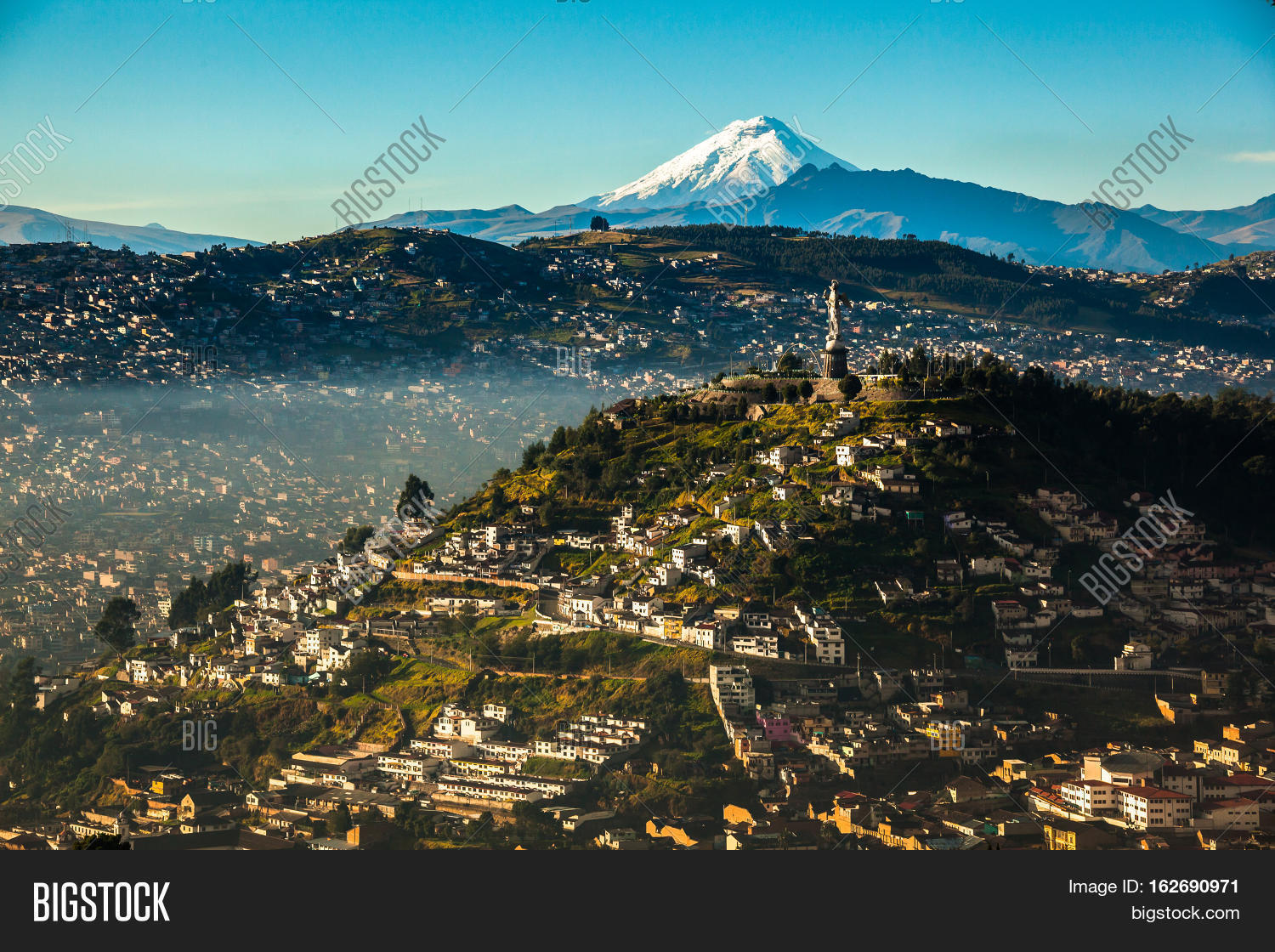 View El Panecillo Image & Photo (Free Trial) | Bigstock