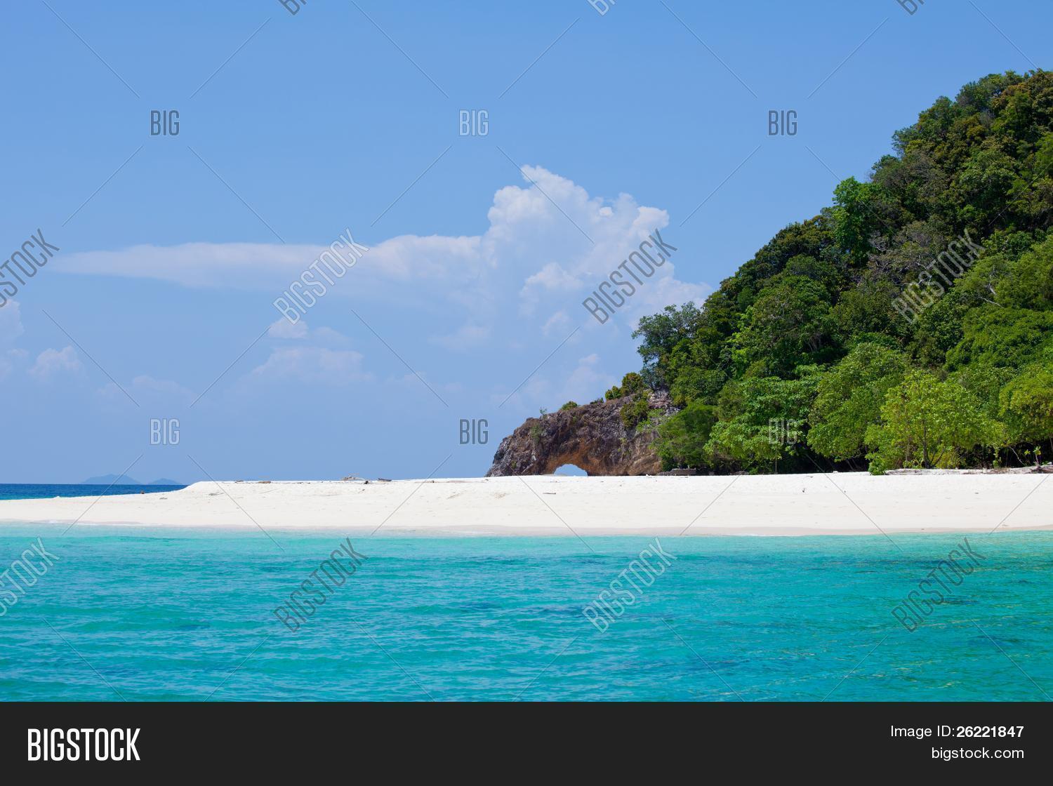 Arch Beach Image & Photo (Free Trial) | Bigstock