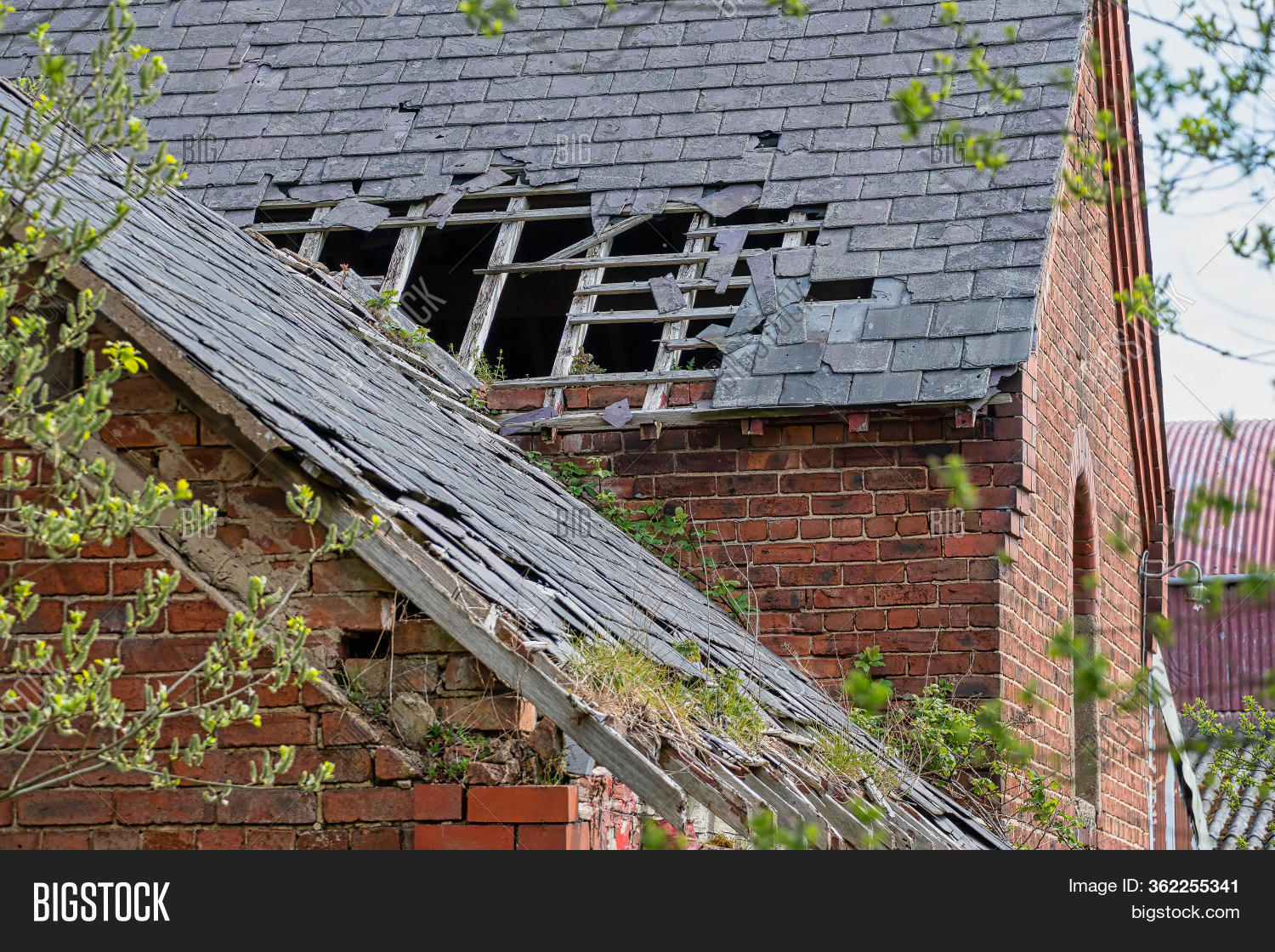 Damaged Slate Roof Image & Photo (Free Trial) | Bigstock