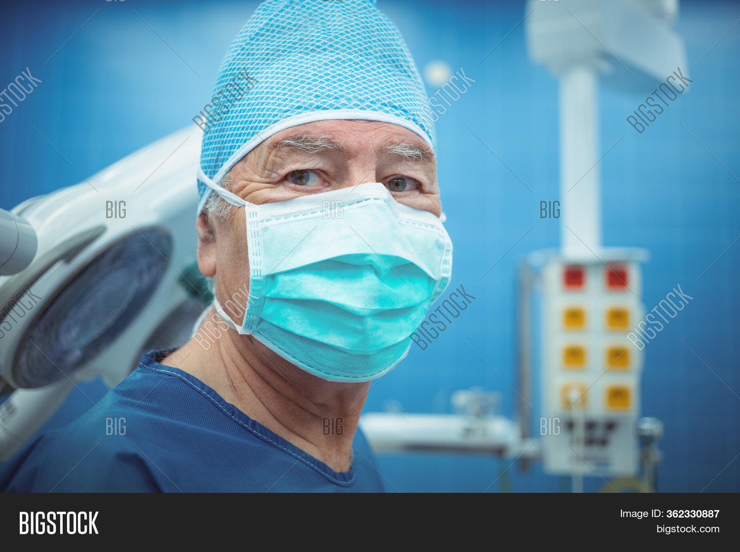 Portrait Male Surgeon Image & Photo (Free Trial) | Bigstock