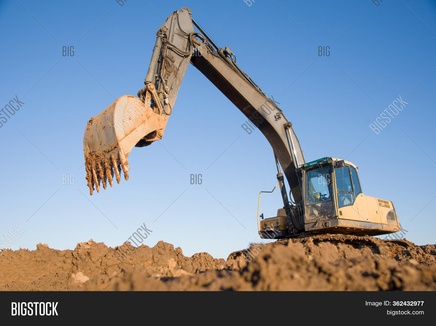 Excavator Working Image & Photo (Free Trial) | Bigstock