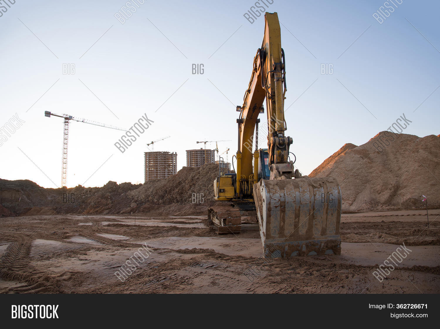 Track-type Excavator Image & Photo (Free Trial) | Bigstock
