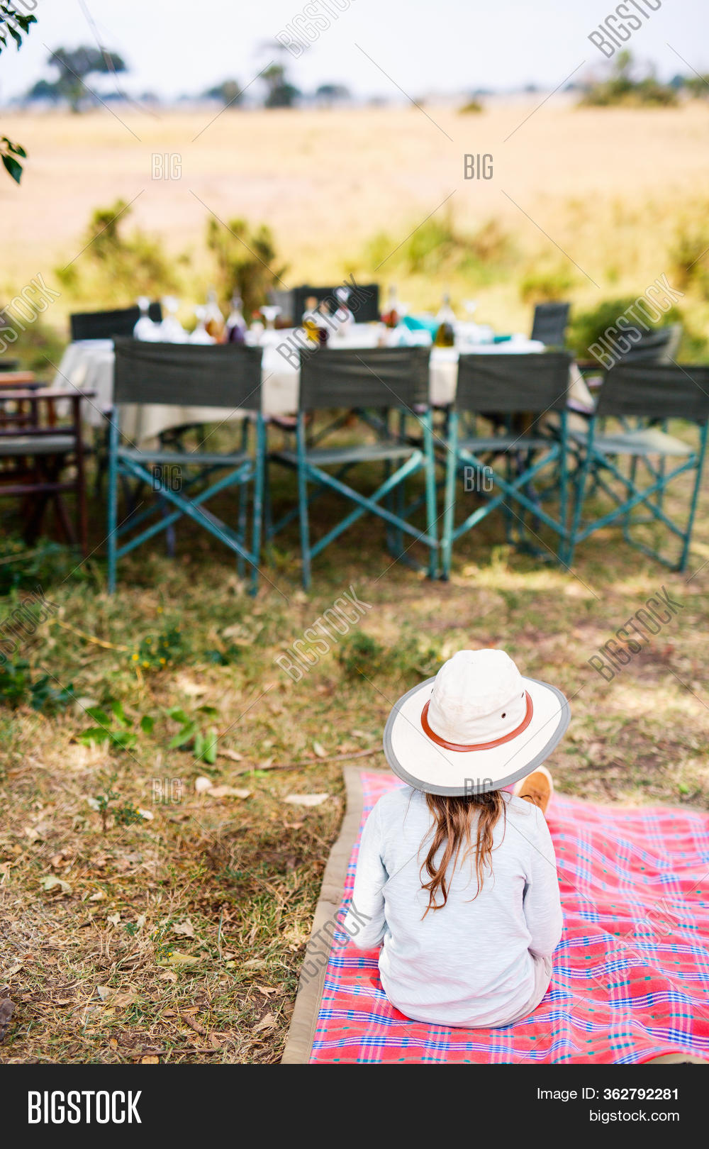 Back View Little Girl Image & Photo (Free Trial) | Bigstock