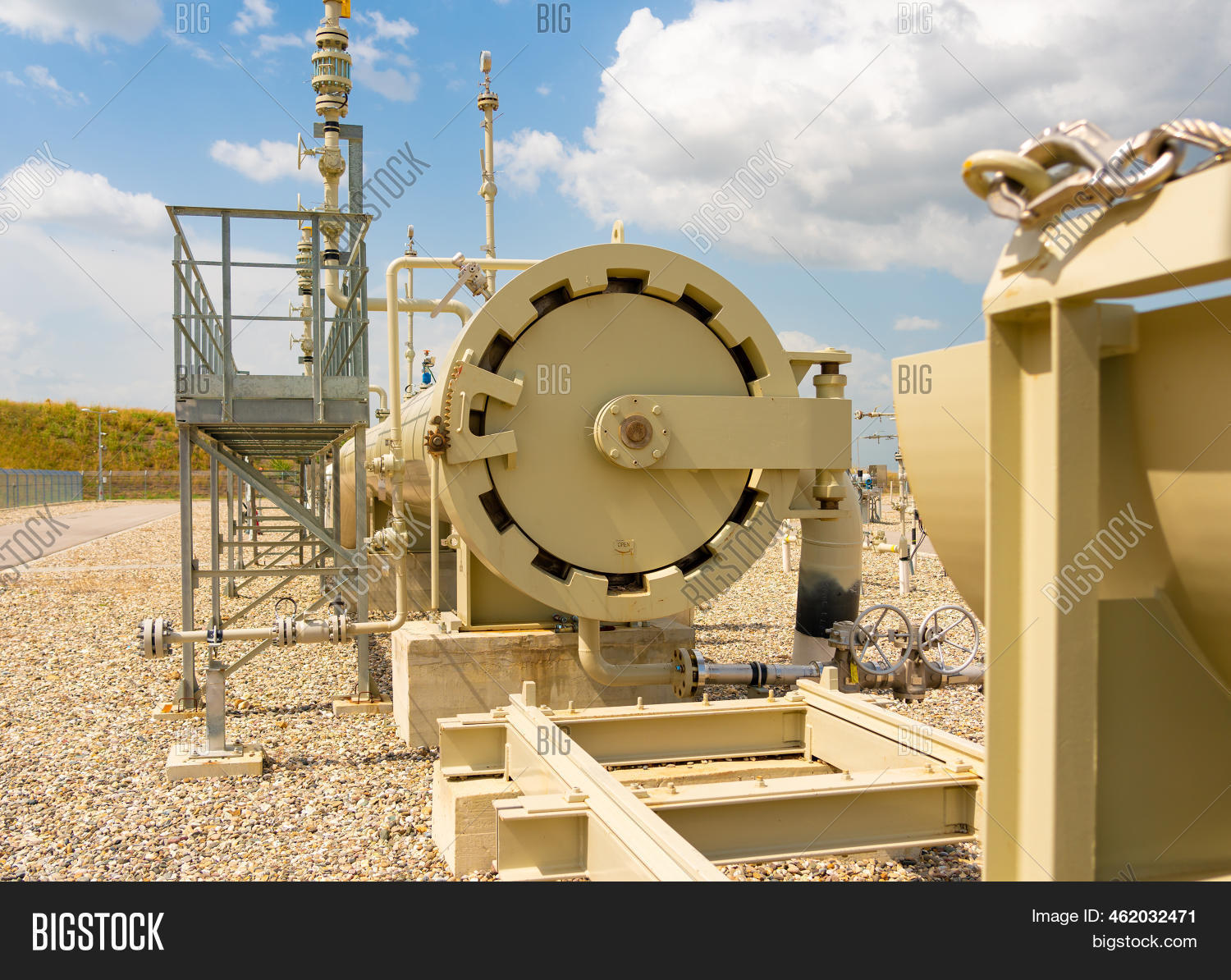 Pistons Gas Pipeline Image & Photo (Free Trial) | Bigstock