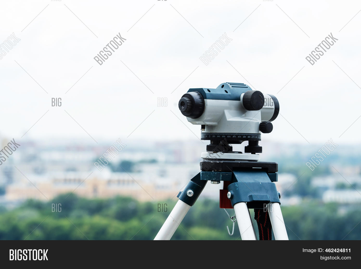 Optical Level Direct Image & Photo (Free Trial) | Bigstock