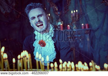 Bloodthirsty Vampire Image & Photo (Free Trial) | Bigstock