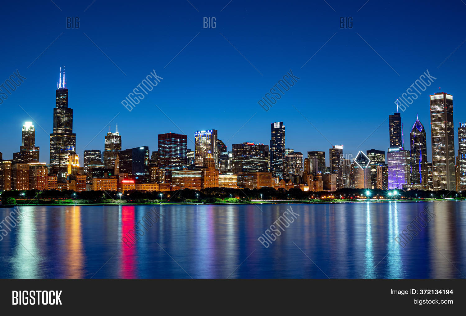 Amazing Chicago Image & Photo (Free Trial) | Bigstock