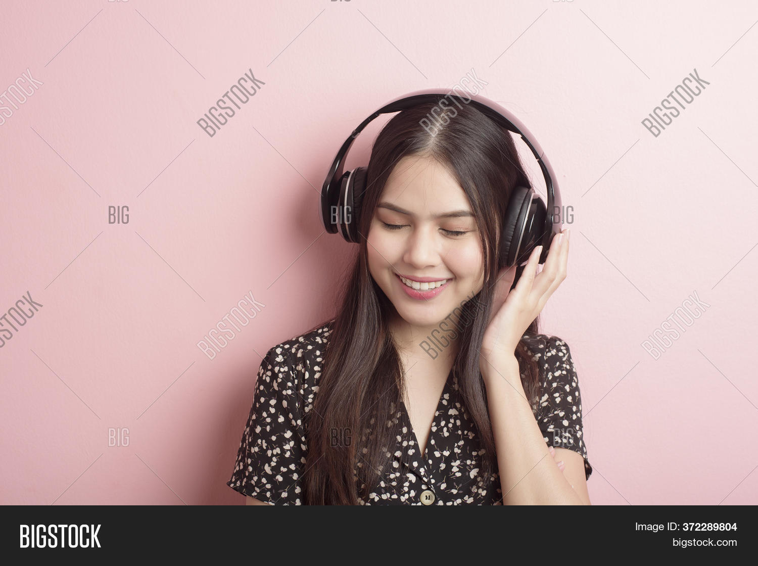 Music Lover Woman Image & Photo (Free Trial) | Bigstock