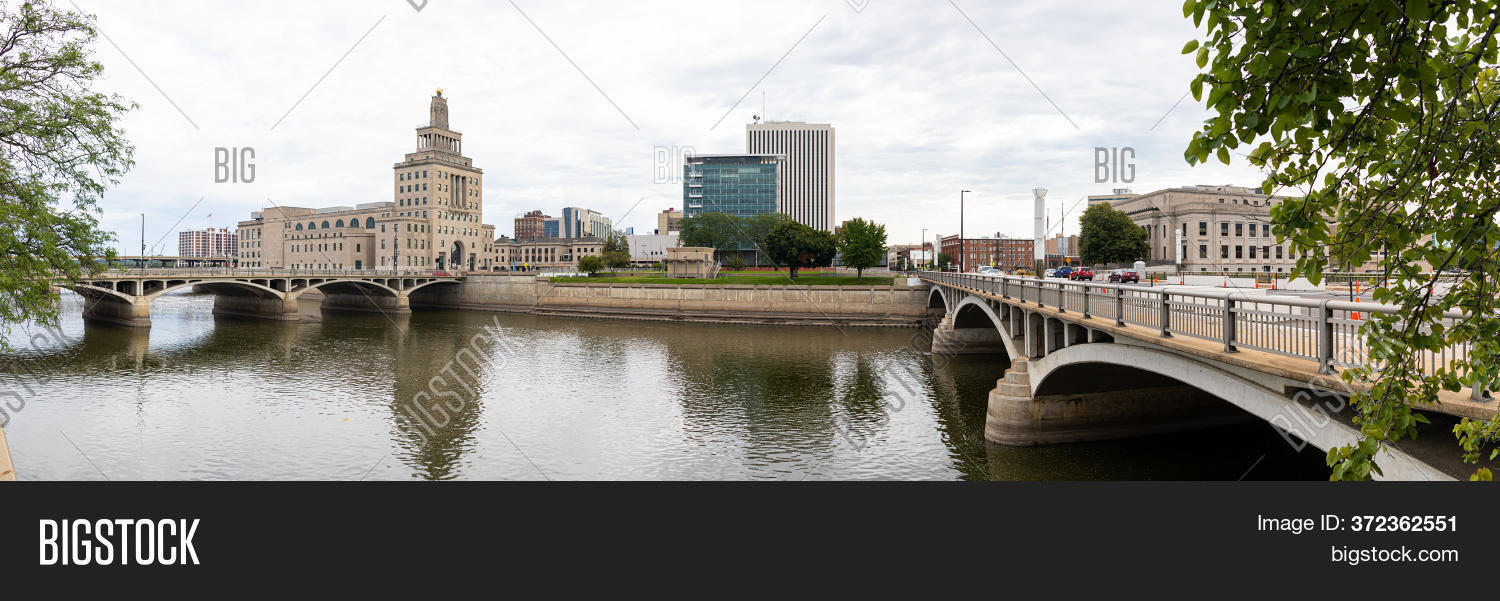 Cedar Rapids, City Image & Photo (Free Trial) | Bigstock