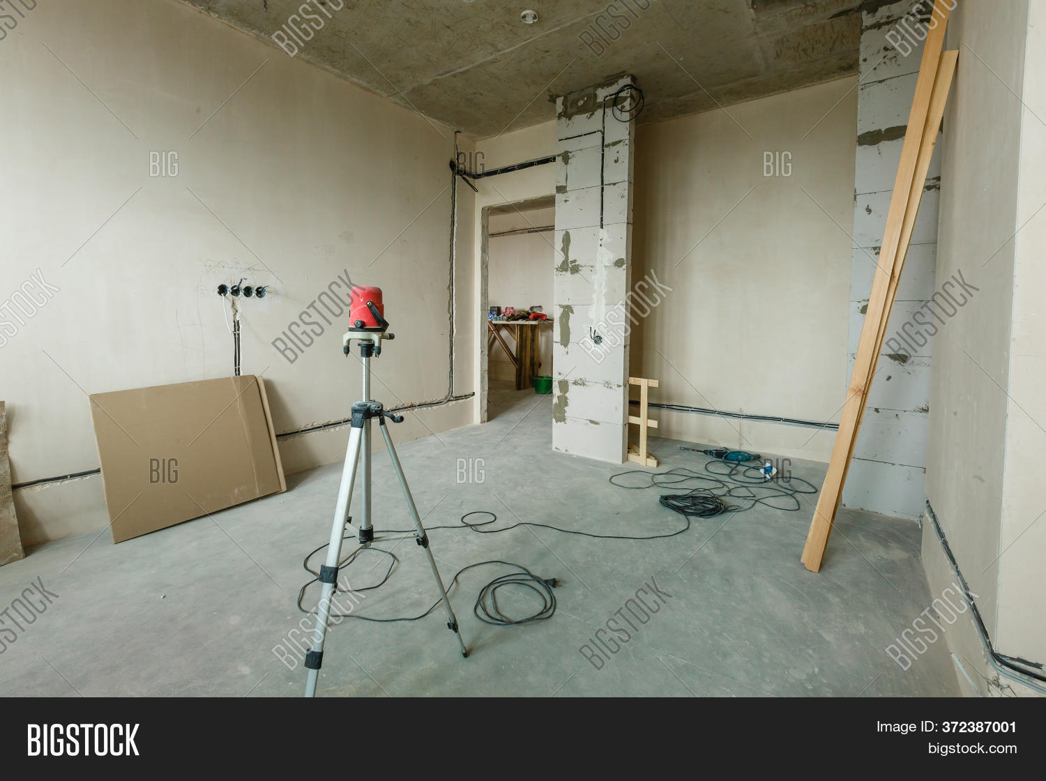 Apartment Repair Wall Image & Photo (Free Trial) | Bigstock