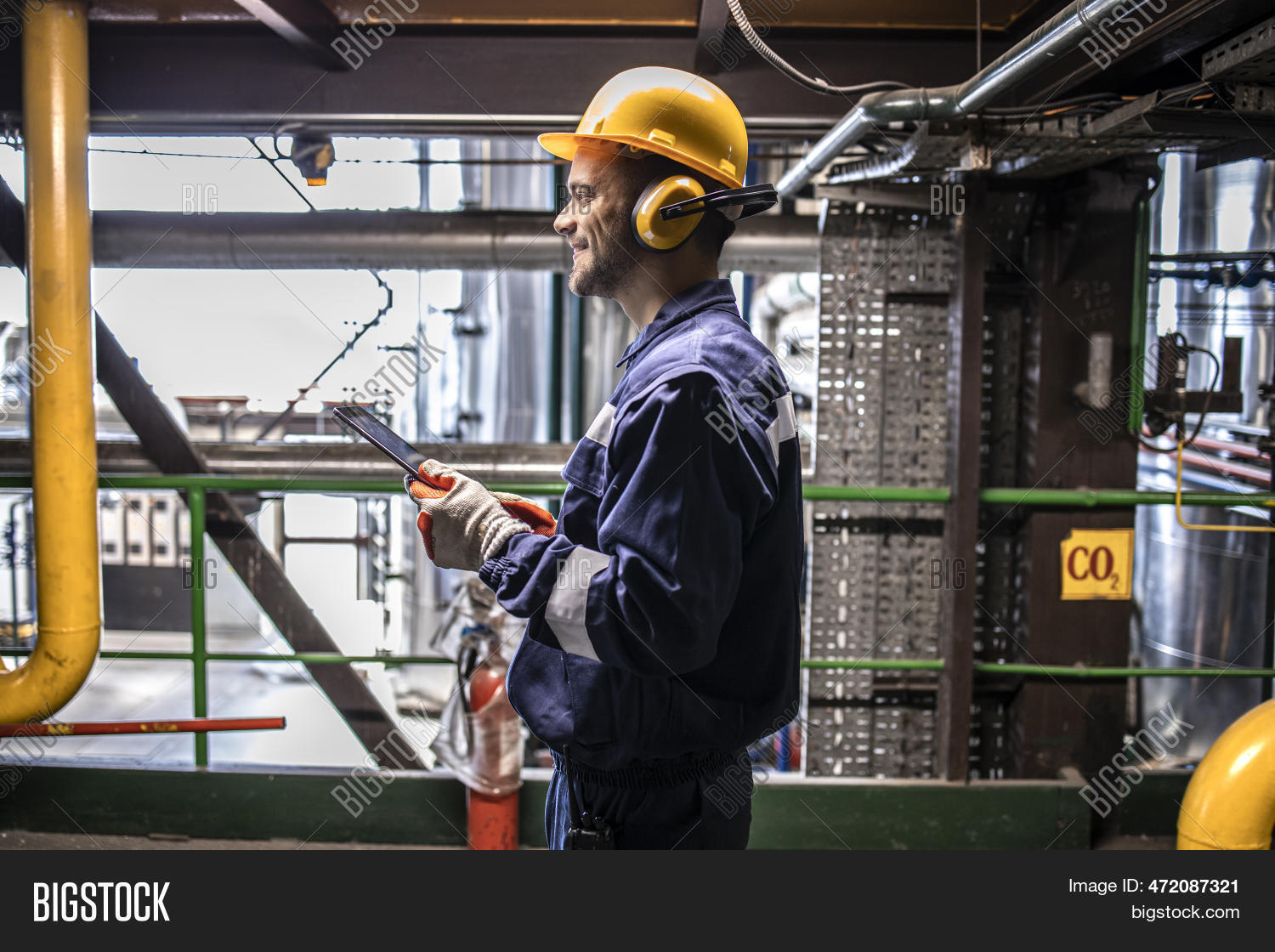 Petrochemical Worker Image & Photo (Free Trial) | Bigstock