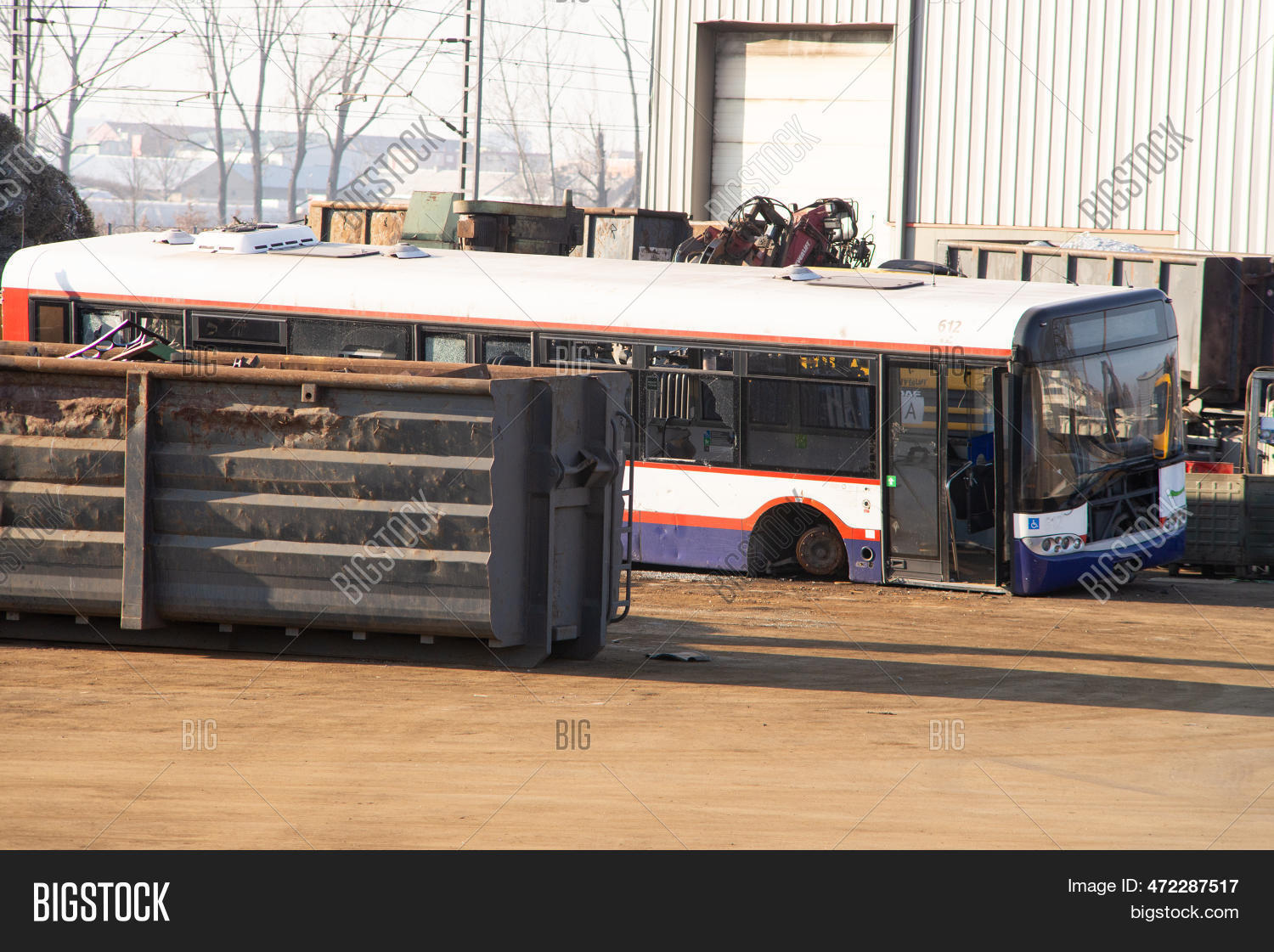 Wreck Damaged Bus Image & Photo (Free Trial) | Bigstock