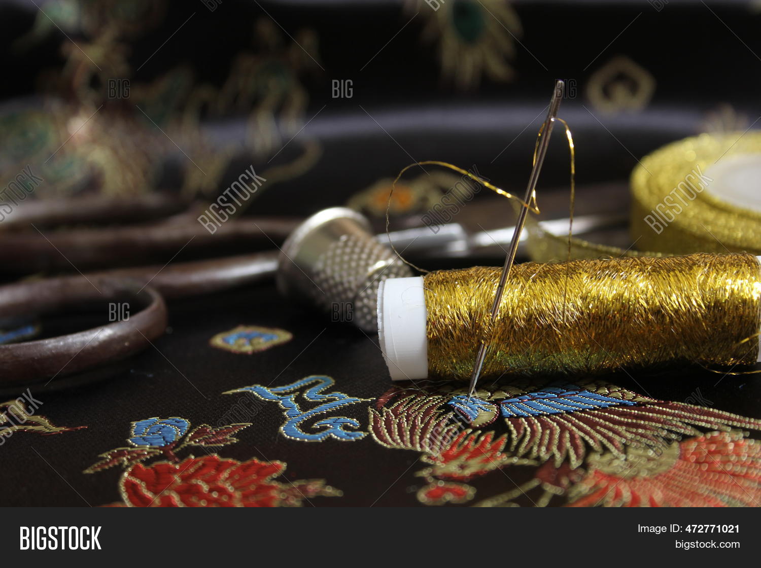 Spool Gold Thread Image & Photo (Free Trial) | Bigstock