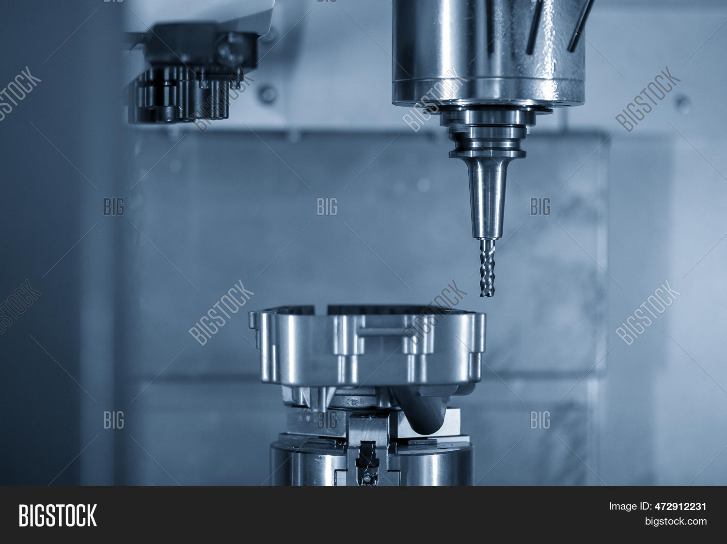Cnc Milling Machine Image & Photo (Free Trial) | Bigstock