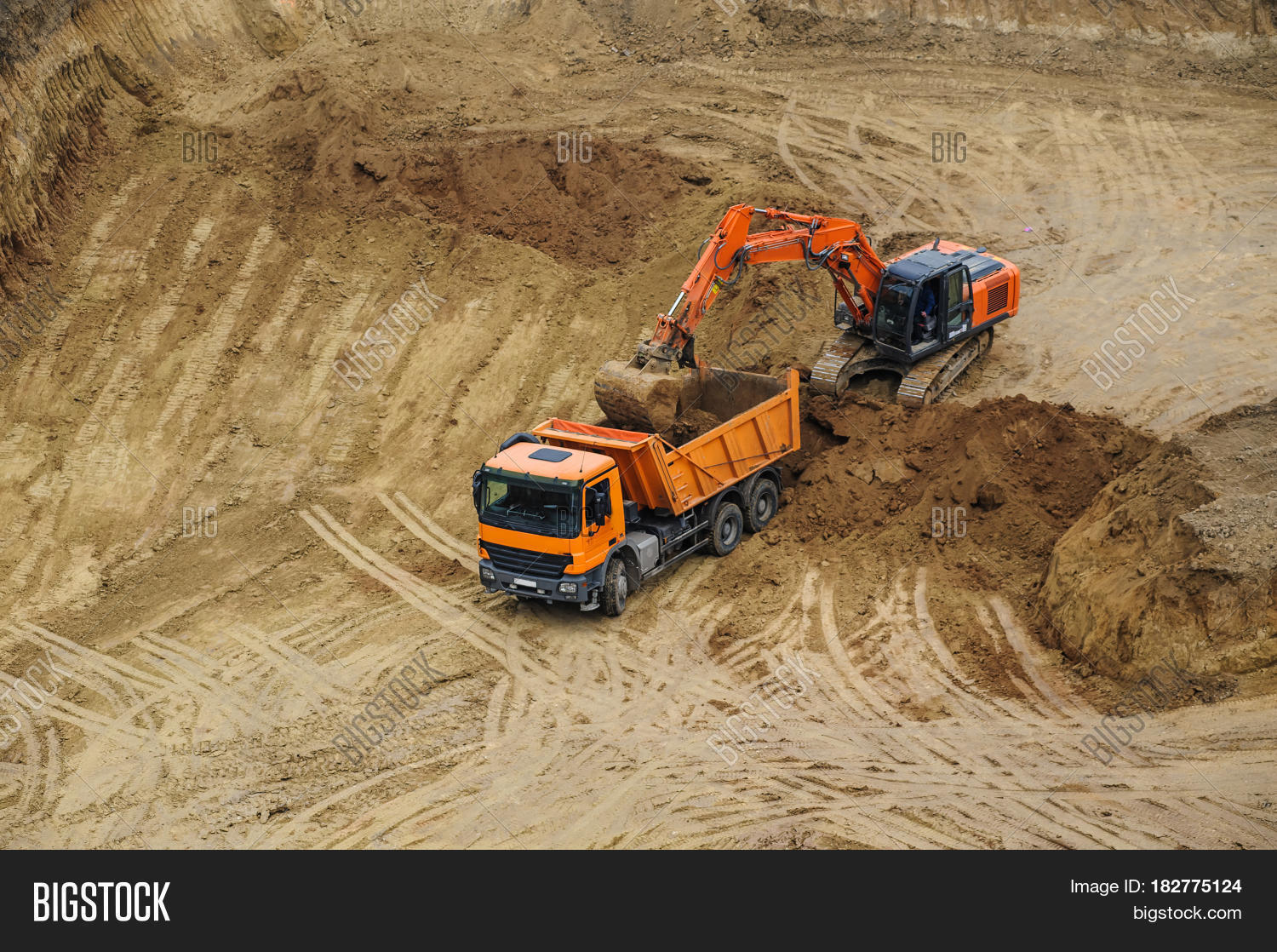 Excavator Moving Earth Image & Photo (Free Trial) | Bigstock
