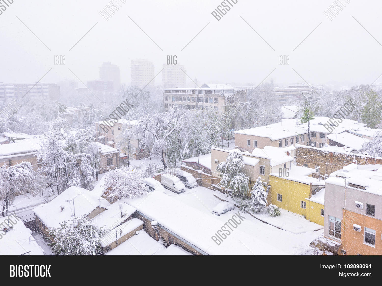 Heavy Snow Apocalypse Image & Photo (Free Trial) | Bigstock