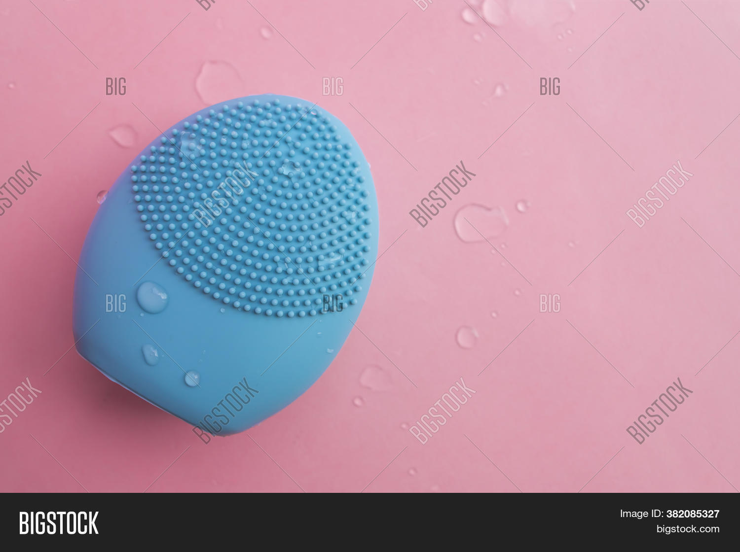 Blue Facial Cleansing Image & Photo (Free Trial) | Bigstock