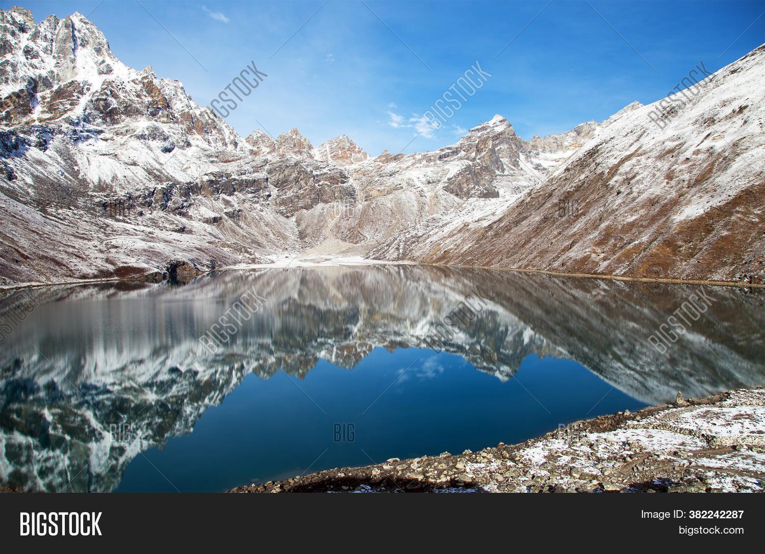 Dudh Pokhari Gokyo Image & Photo (Free Trial) | Bigstock