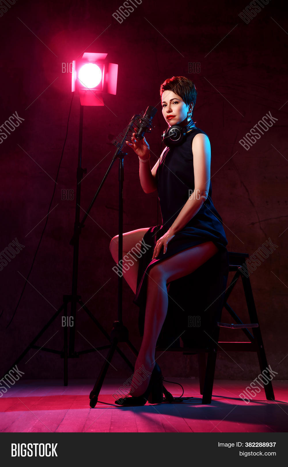 Inspired Short Haired Image And Photo Free Trial Bigstock
