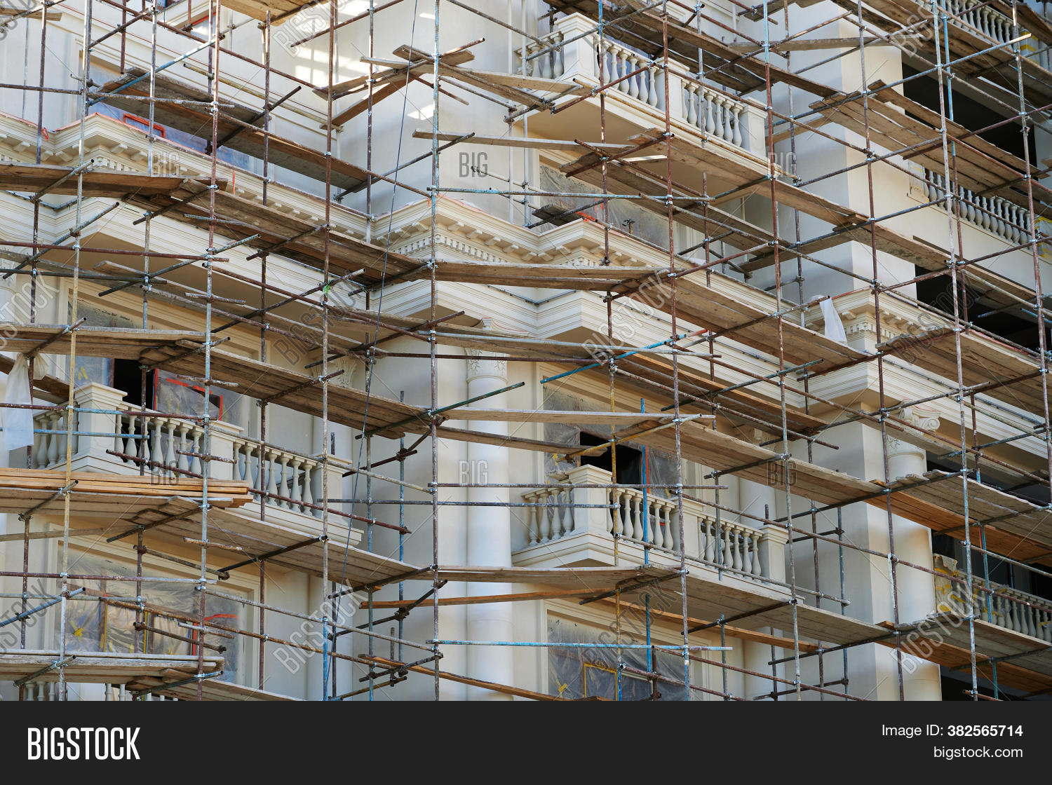 Scaffolding New Image & Photo (Free Trial) | Bigstock