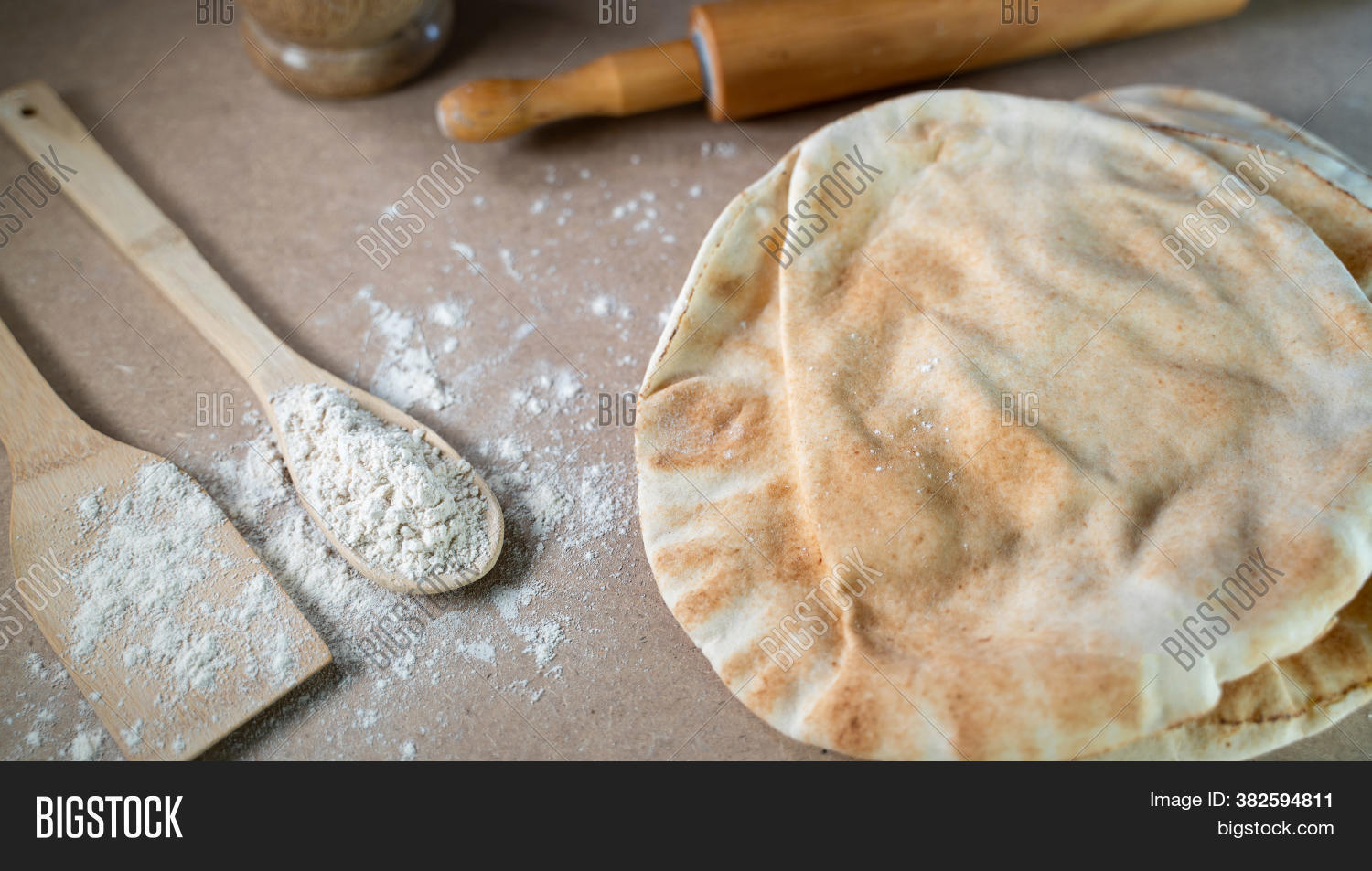 Kuboos Khubz - Arabic Image & Photo (Free Trial) | Bigstock