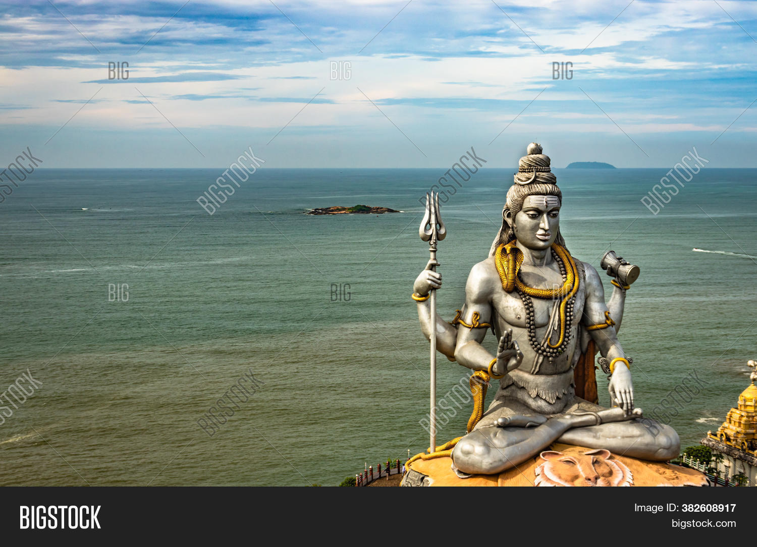 Shiva Statue Isolated Image & Photo (Free Trial) | Bigstock