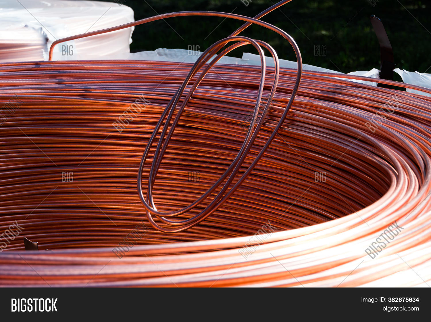 Closeup Copper Cable Image & Photo (Free Trial) | Bigstock