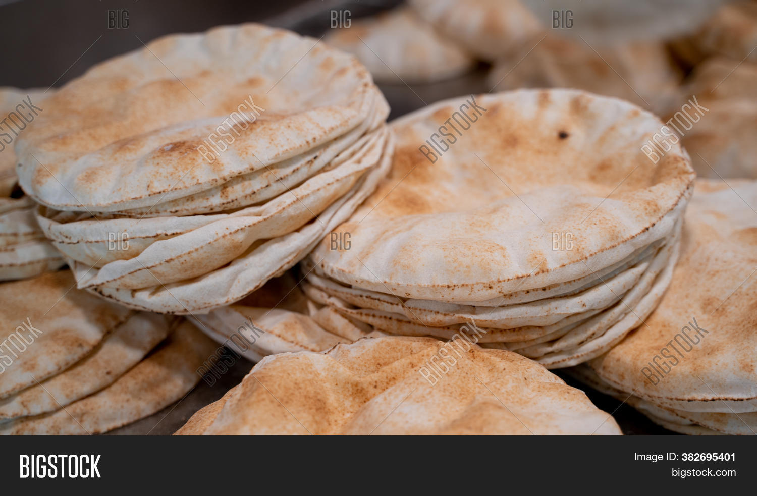 Kuboos Khubz - Fresh Image & Photo (Free Trial) | Bigstock