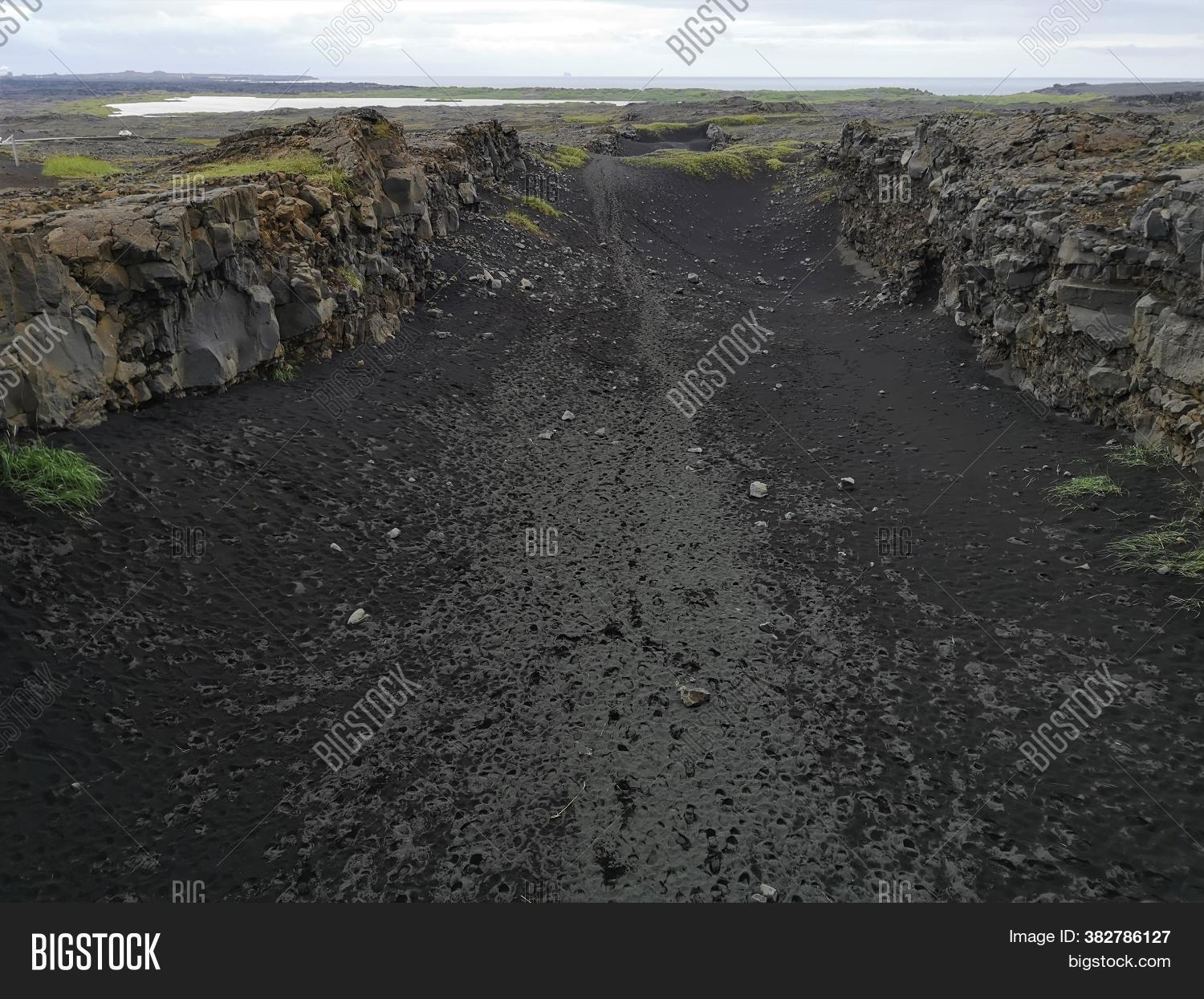 View Geological Fault Image & Photo (Free Trial) | Bigstock