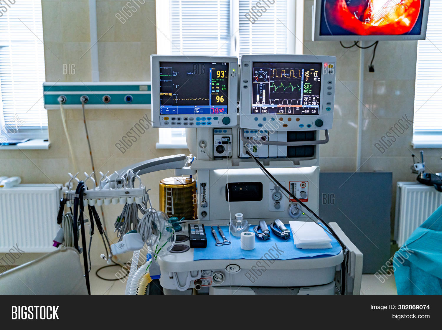 Mechanical Ventilation Image & Photo (Free Trial) | Bigstock