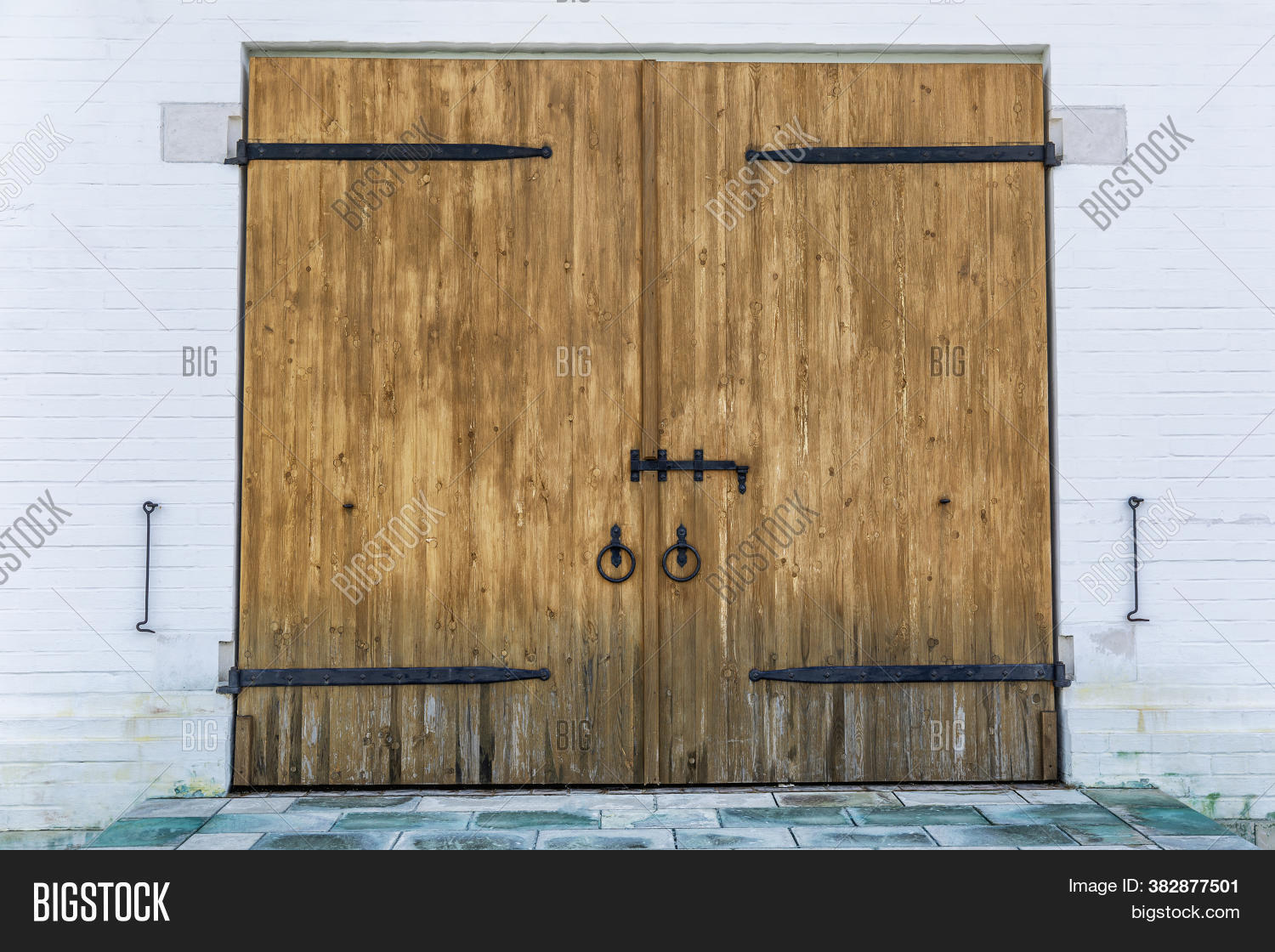 Closed Wooden Gate Old Image & Photo (Free Trial) | Bigstock