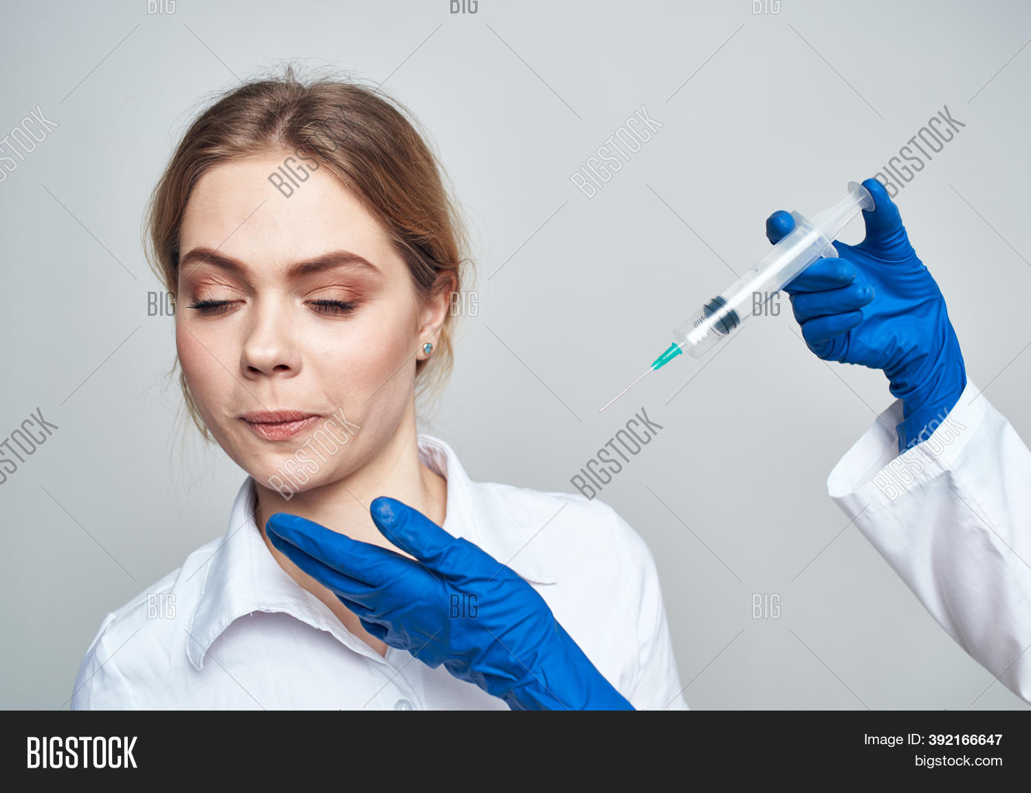 Scared Woman Syringe Image & Photo (Free Trial) | Bigstock