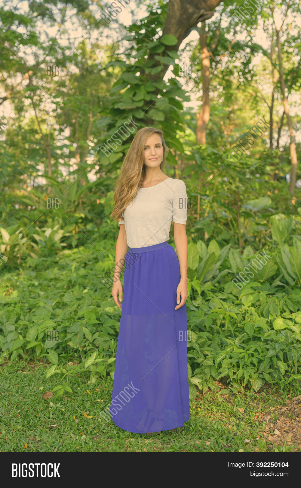 Full Body Shot Image & Photo (Free Trial) | Bigstock