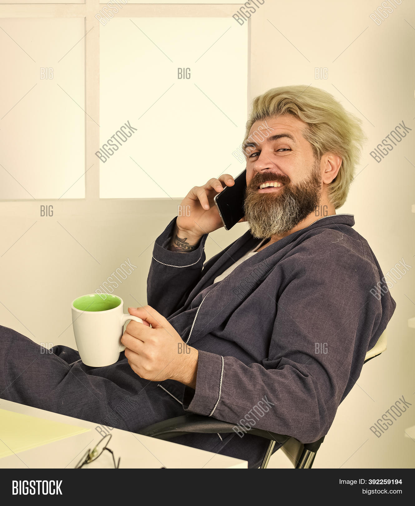 Unemployed Guy Mobile Image & Photo (Free Trial) | Bigstock