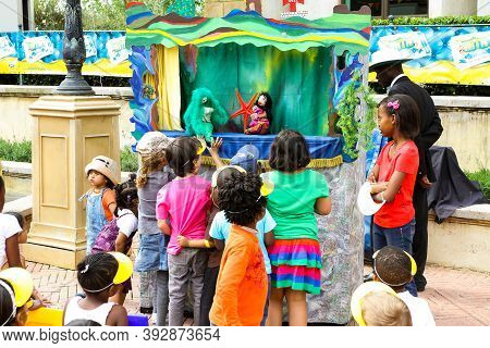 Children's Puppet Show Image & Photo (Free Trial) | Bigstock