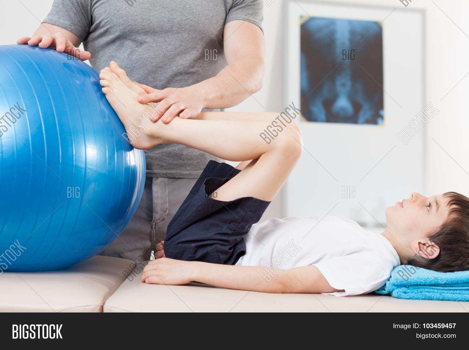 Small Patient Doing Image & Photo (Free Trial) | Bigstock