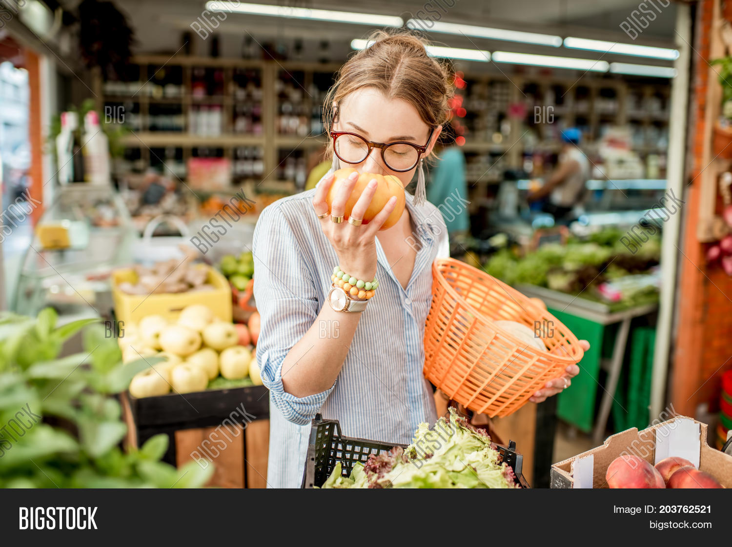 Young Woman Choosing Image & Photo (Free Trial) | Bigstock