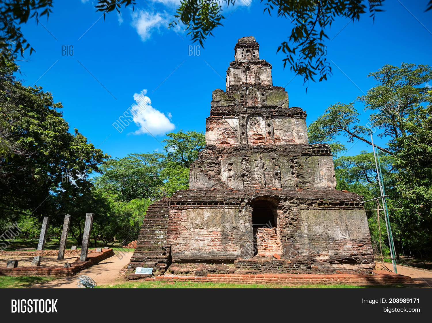 Satmahal Prasada Seven Image & Photo (Free Trial) | Bigstock