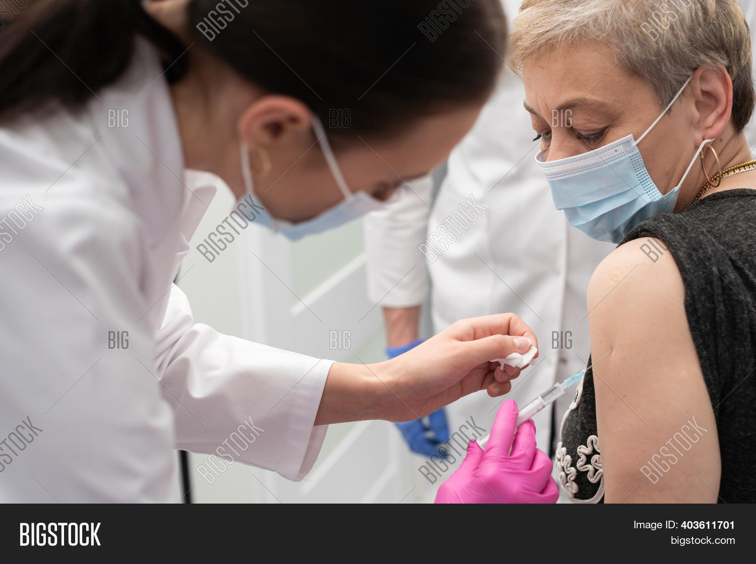 Young Nurse Injects Image & Photo (Free Trial) | Bigstock