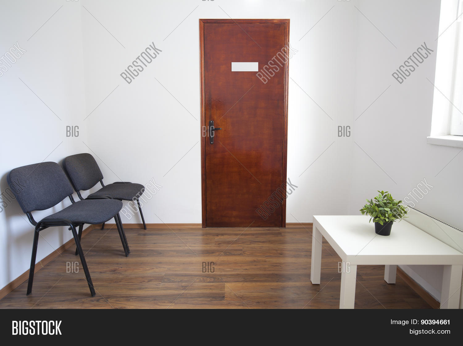 Small Waiting Room Image & Photo (Free Trial) | Bigstock