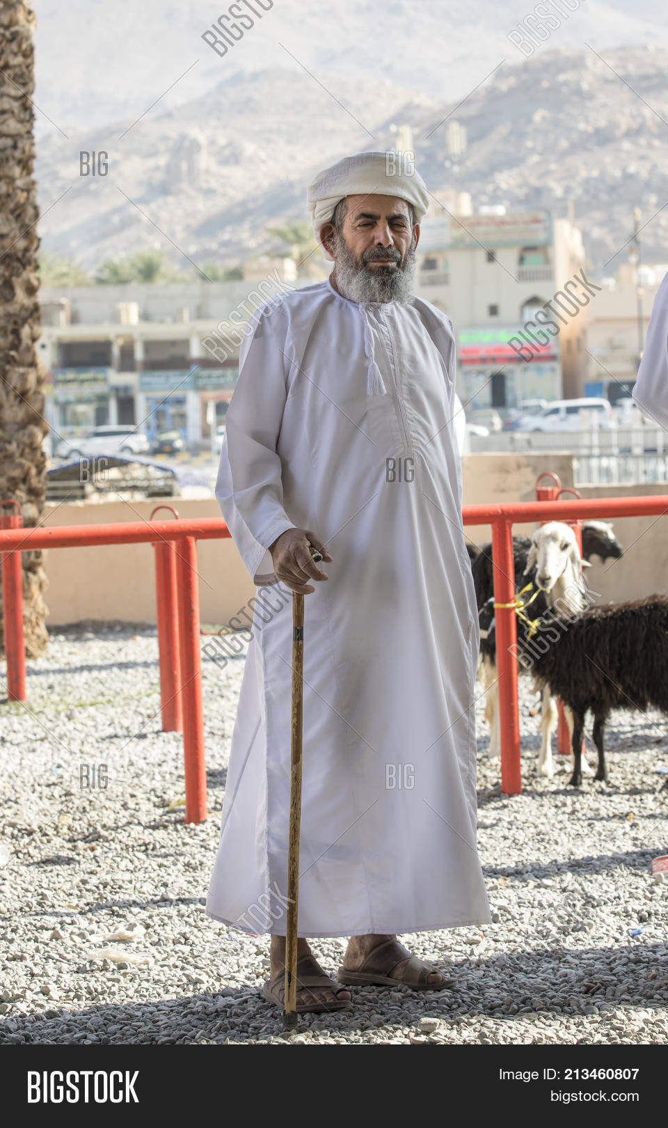 Omani People Image & Photo (Free Trial) | Bigstock