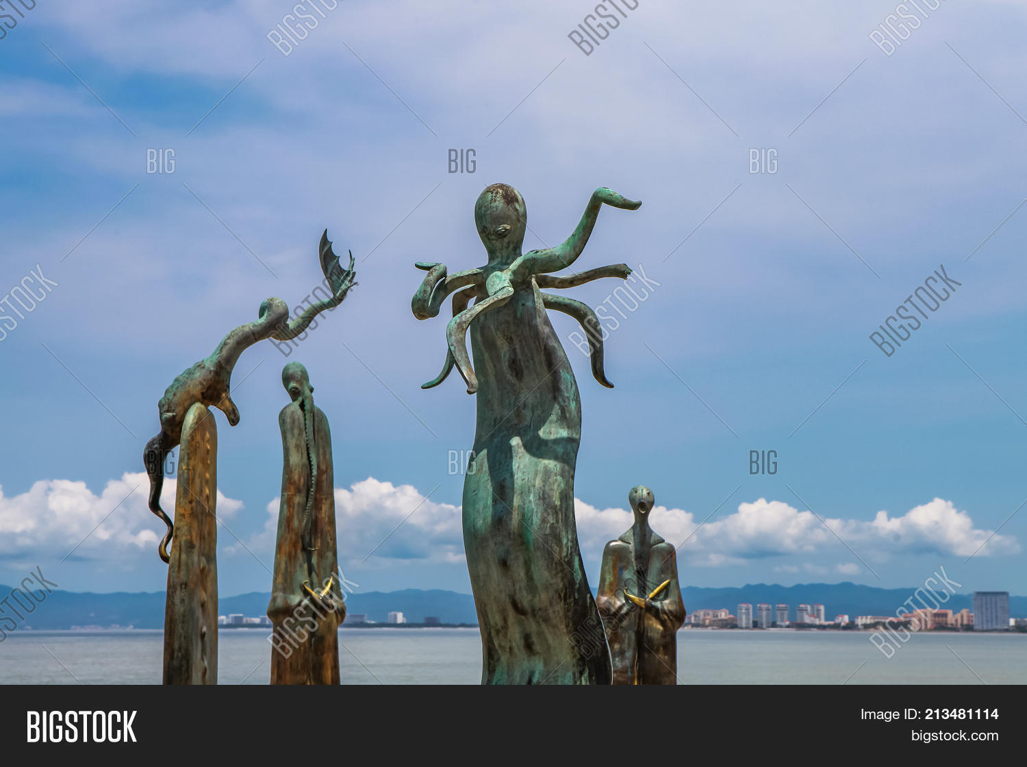 Roundabout Sea Image & Photo (Free Trial) | Bigstock